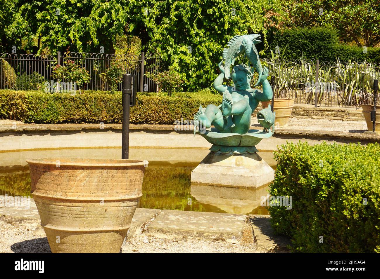 Ornamental pond with statue at Golders Hill Park, London, United ...