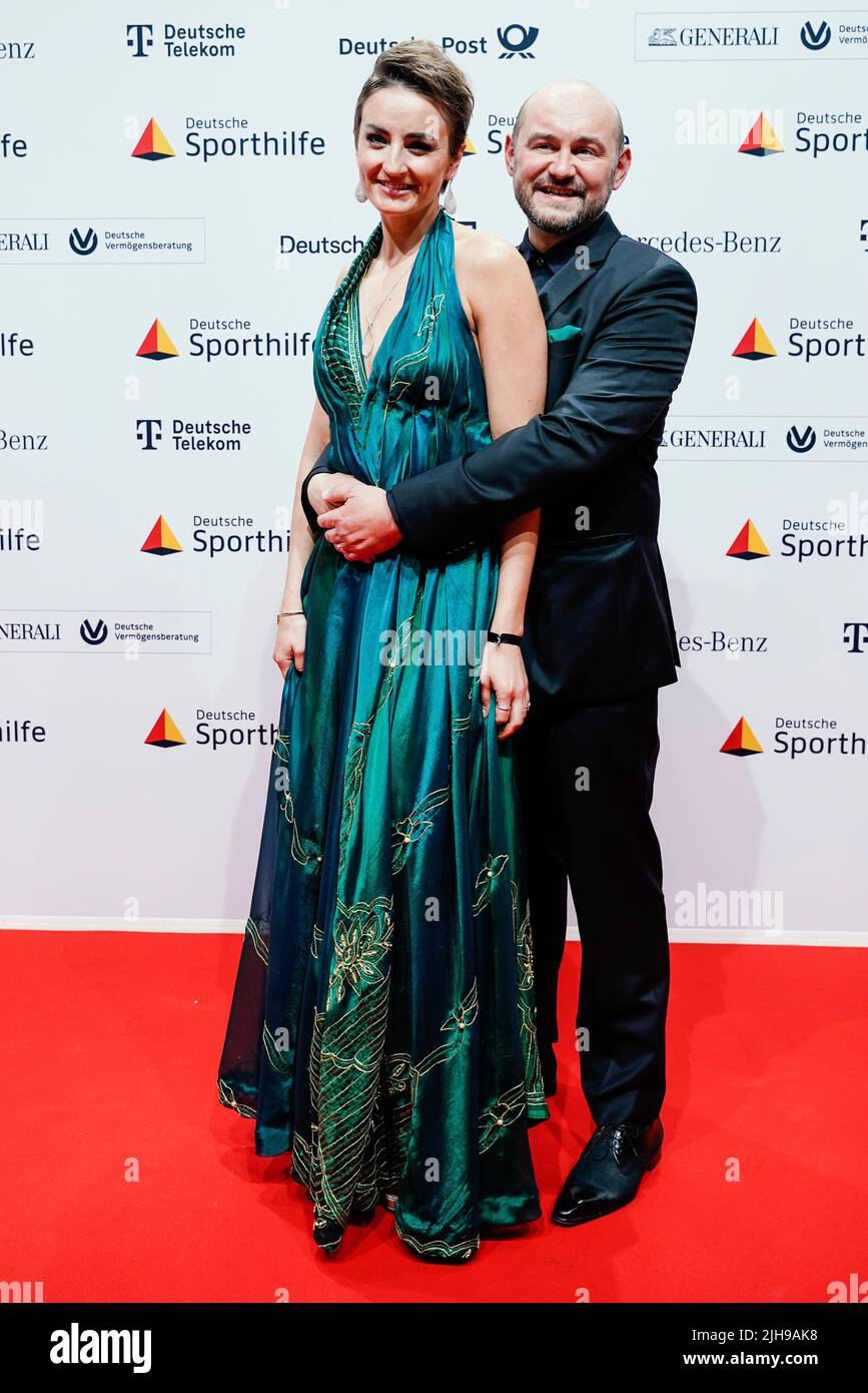 Wiesbaden, Germany. 16th July, 2022. Elena Semechin, para-swimmer, and ...