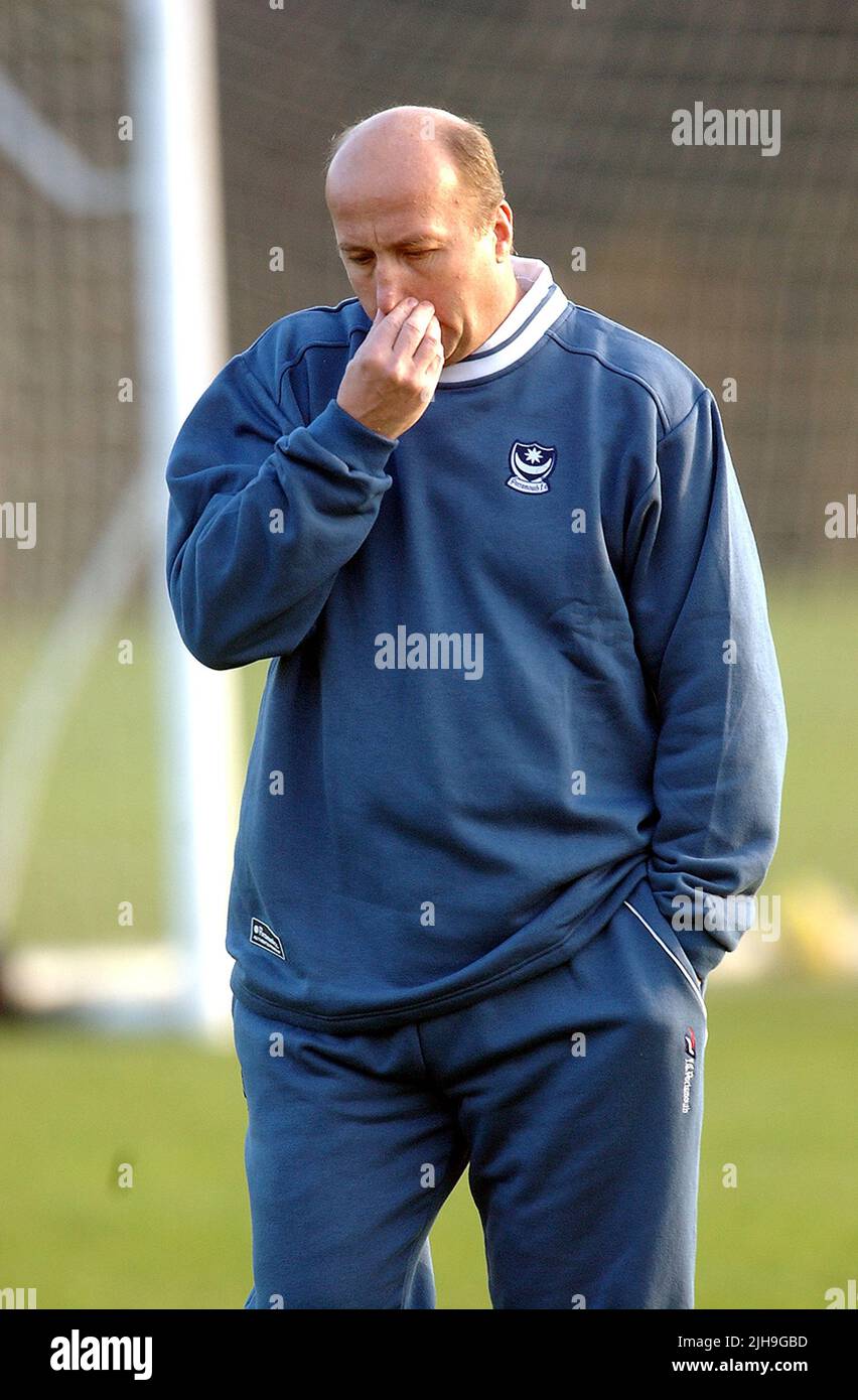 PORTSMOUTH COACH VELIMIR ZAJEC PIC MIKE WALKER, 2004 Stock Photo - Alamy