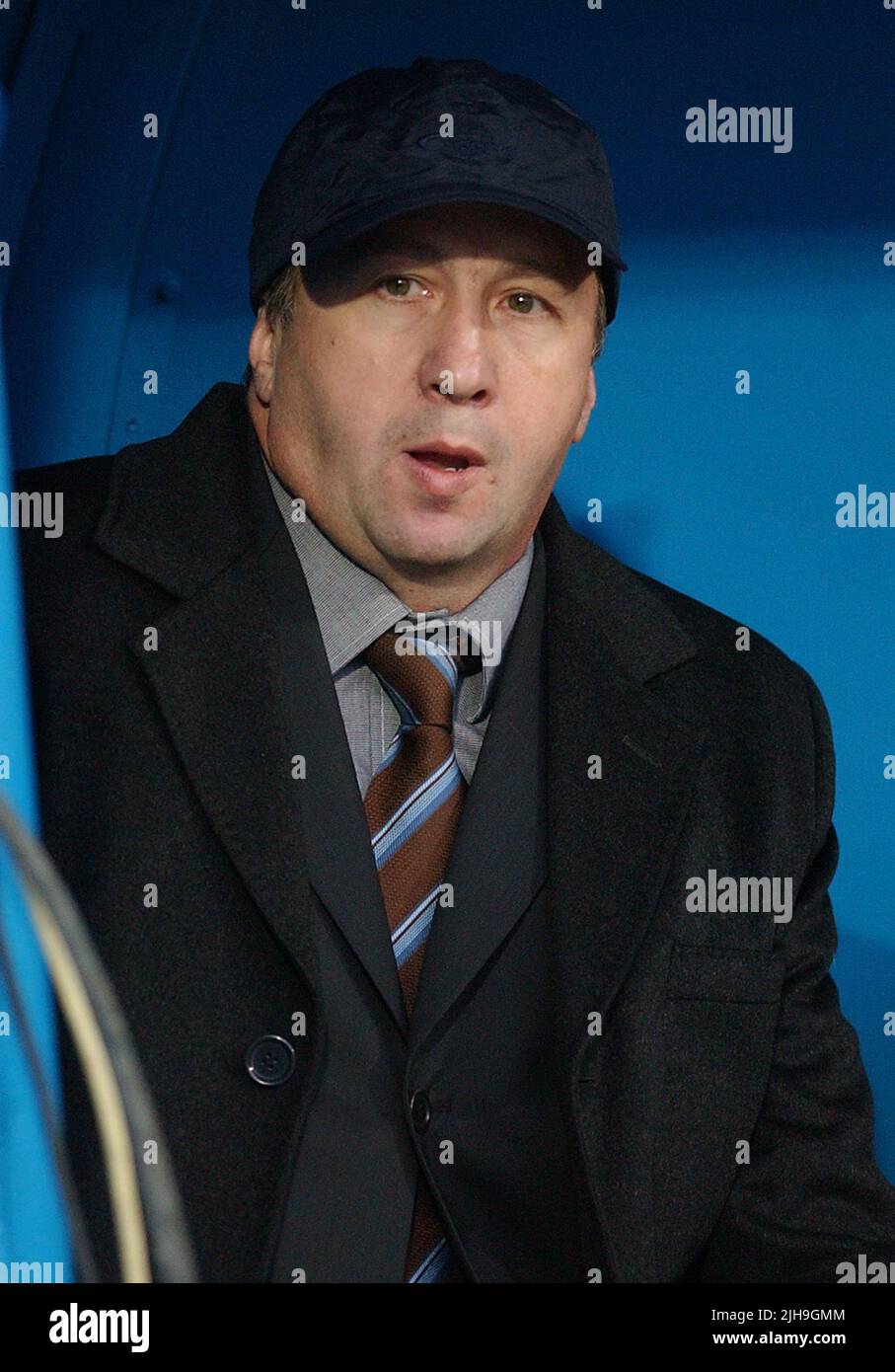 PORTSDMOUTH V WBA PORTSMOUTH'S COACH VELIMIR ZAJEC IN THE DUGOUT. PIC ...