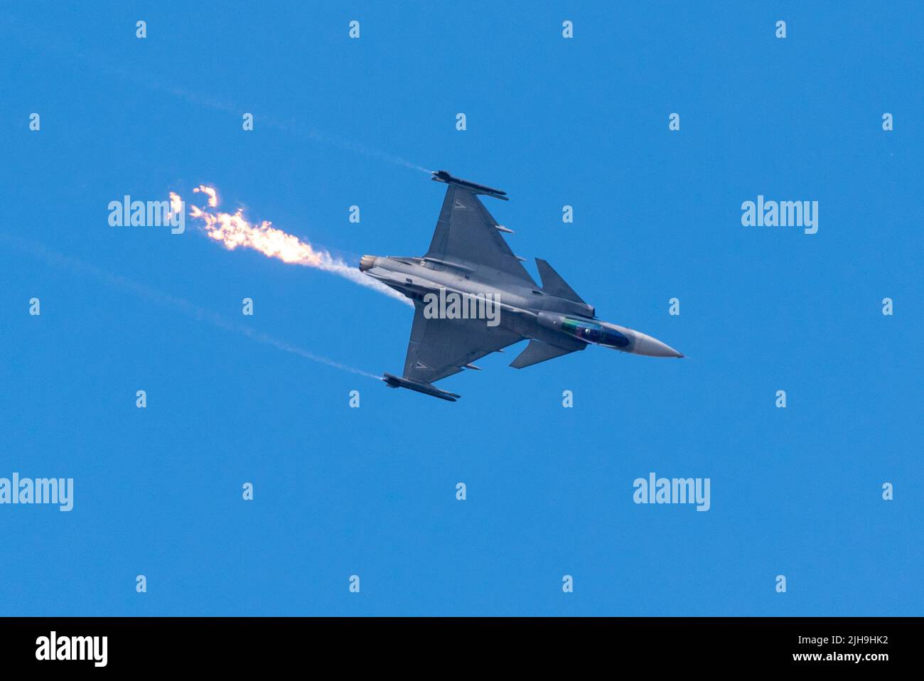 Jet fuel dump hi-res stock photography and images - Alamy