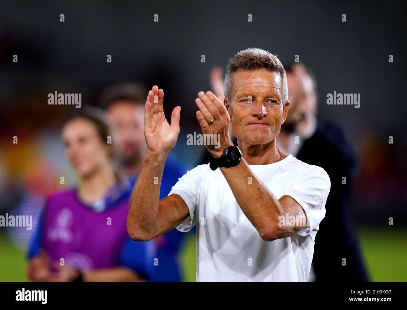 Denmark head coach Lars Sondergaard applauds the fans at the end of the ...