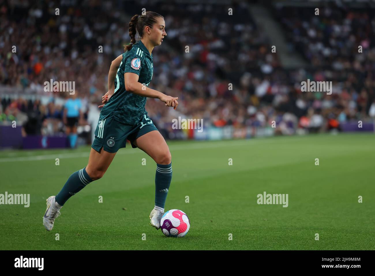 16th July 2022, Stadium MK, Milton Keynes, Bucks, England: Womens ...