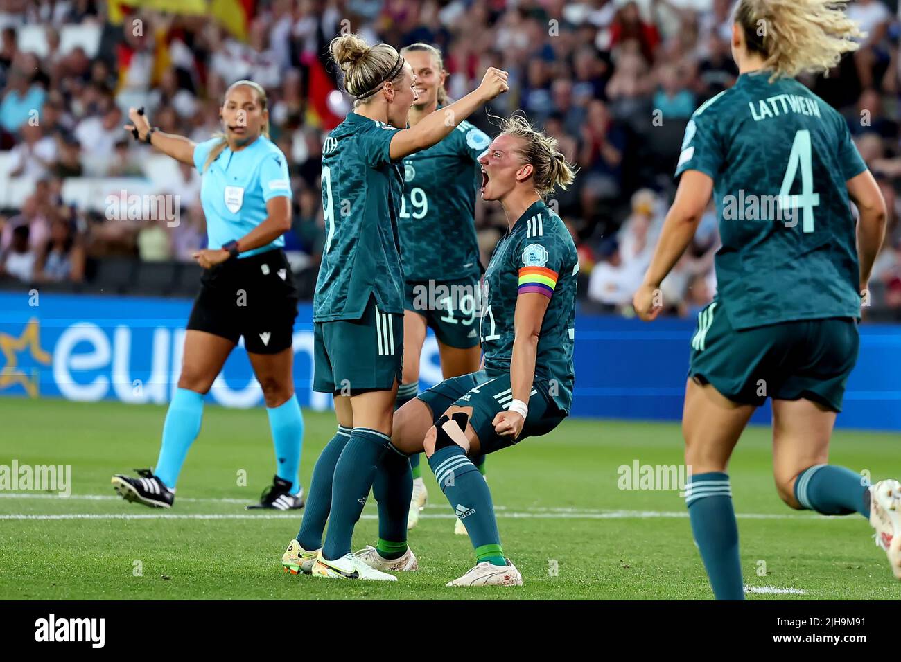 Alexandra popp july stadium mk hi-res stock photography and images - Alamy