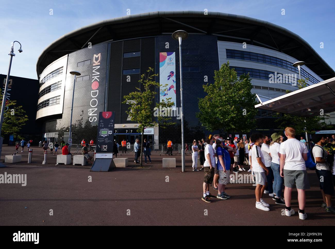 Mk stadium exterior hi-res stock photography and images - Alamy