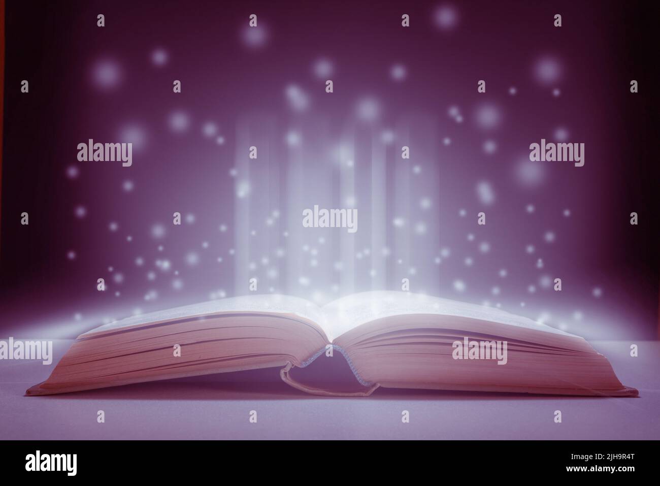 Storytelling graphics hi-res stock photography and images - Alamy