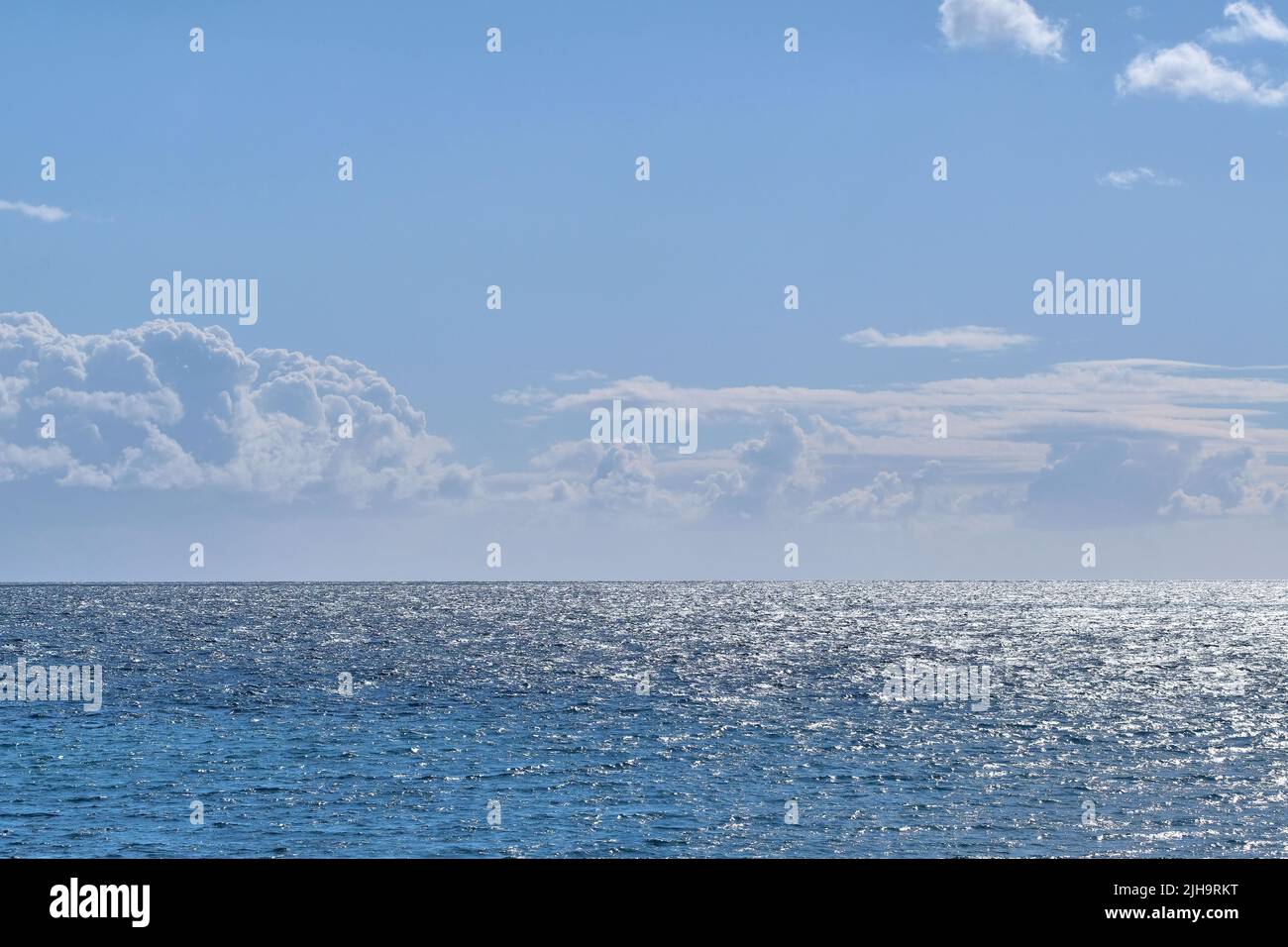 Rolling cloud over ocean hi-res stock photography and images - Alamy