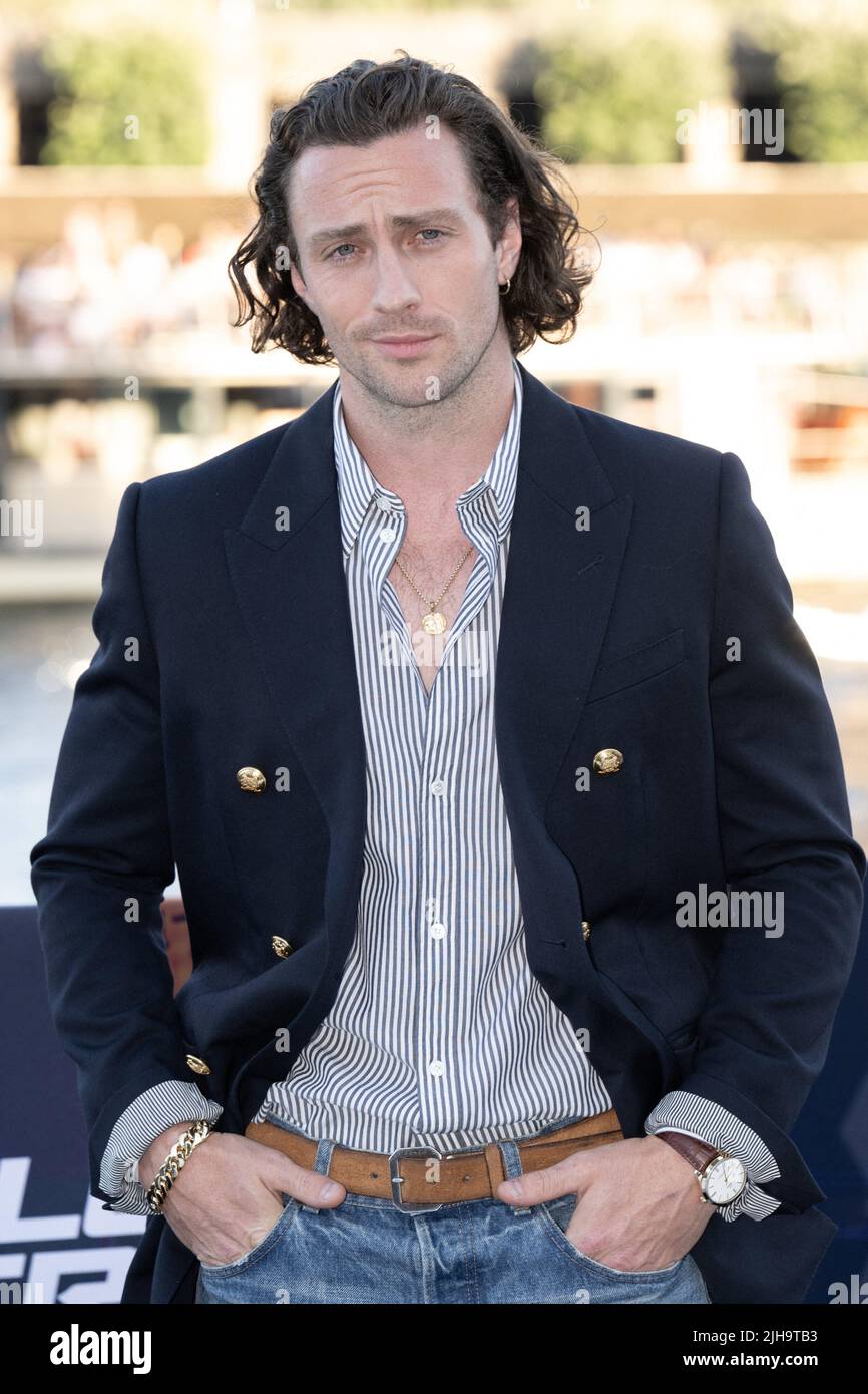 Aaron Taylor-Johnson attends the Bullet Train Photocall at Bateau ...