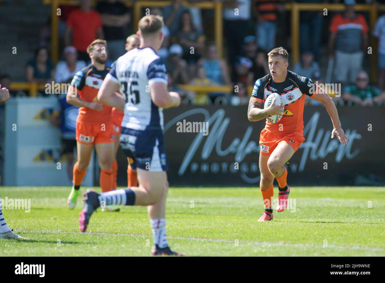 Ell hall hi-res stock photography and images - Alamy