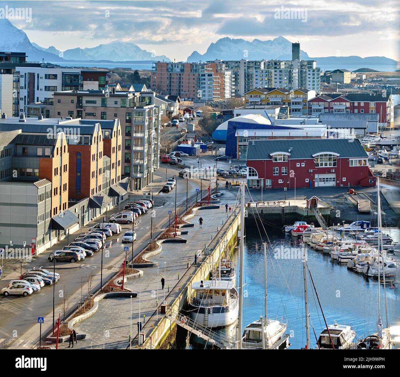 Bay small boat dockyard hi-res stock photography and images - Alamy