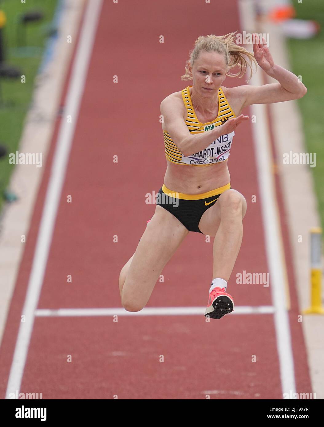 Neele eckhardt triple jump hi-res stock photography and images - Alamy