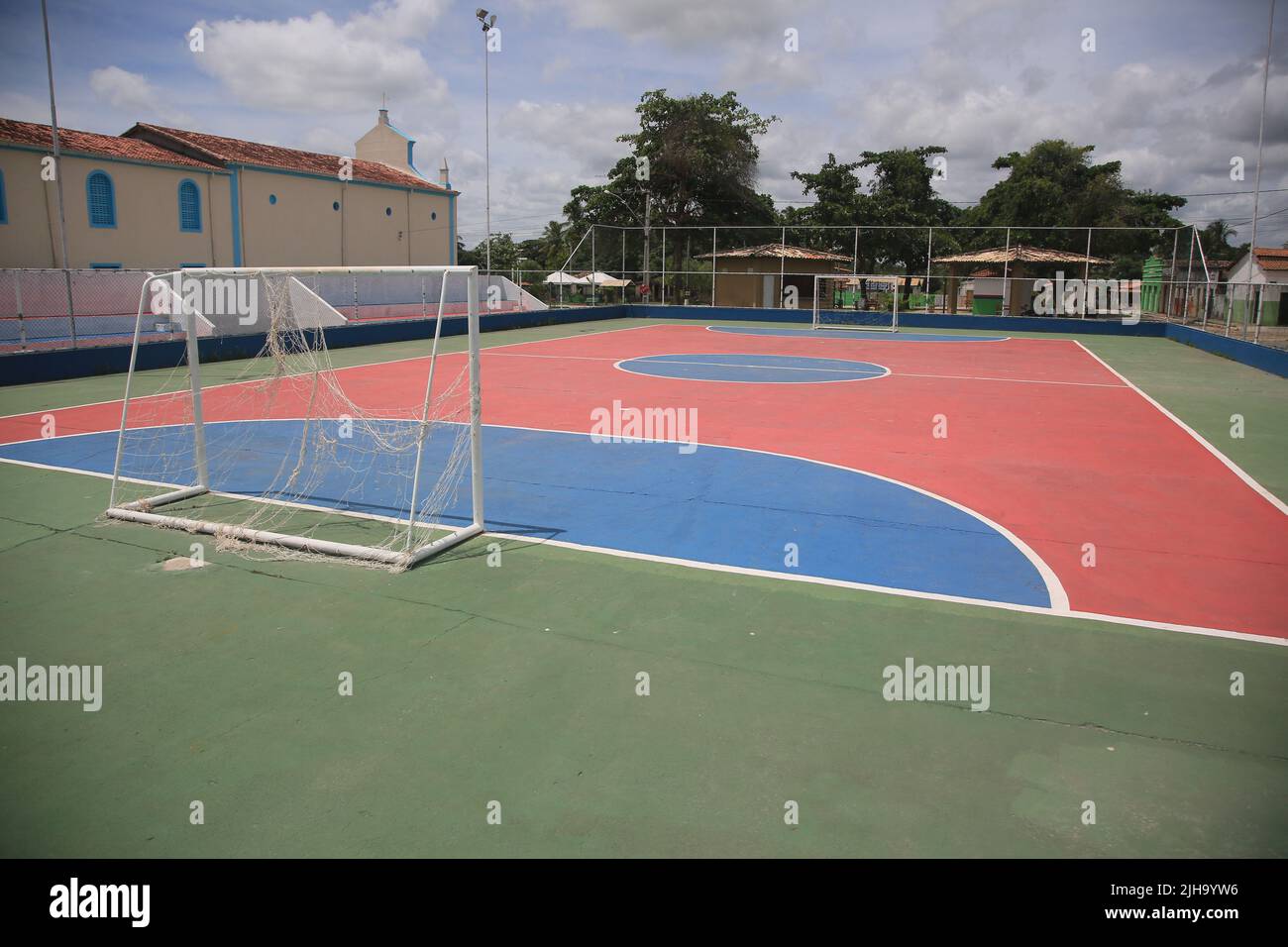 conde, bahia, brazil - janeiro 9, 2022: espostive court in a village in ...