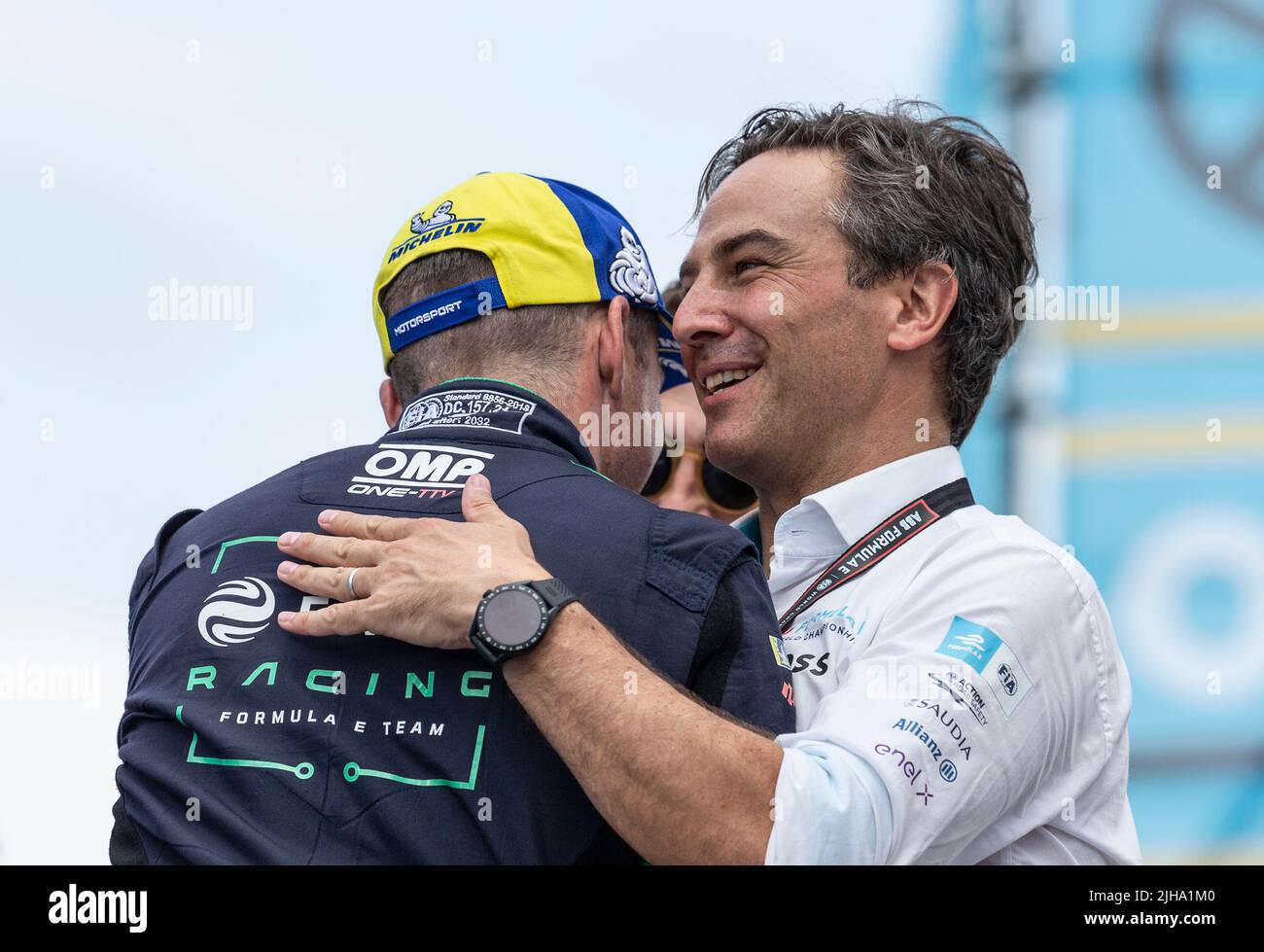 Formula E CEO Jamie Reigle (R) congratulate Nick Cassidy (L) of ...