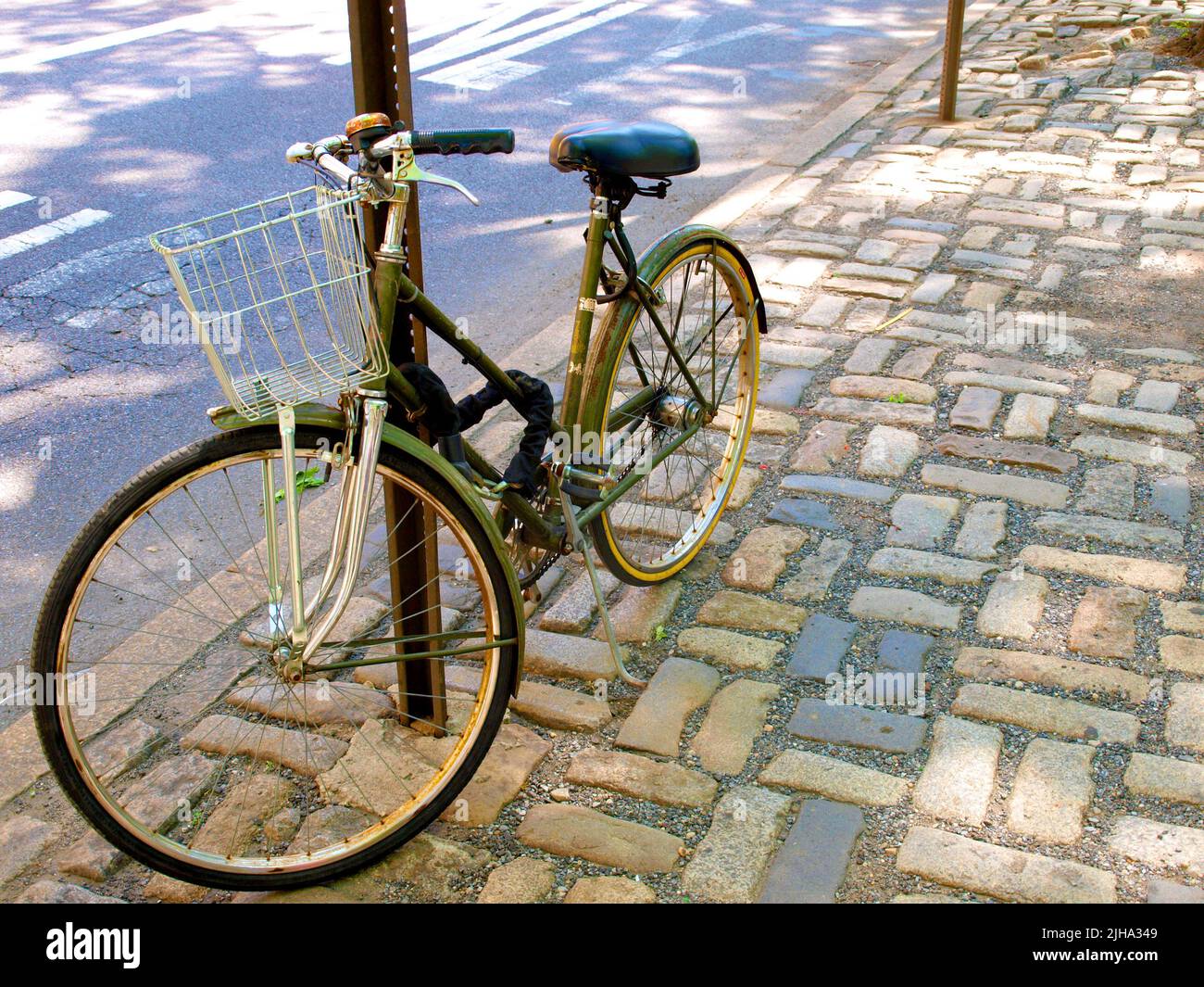 Urban Bike Close up in the street Stock Photo - Alamy