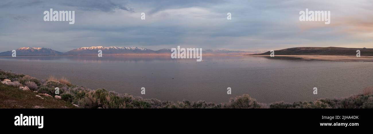 Beautiful landscape salt lake hi-res stock photography and images - Alamy