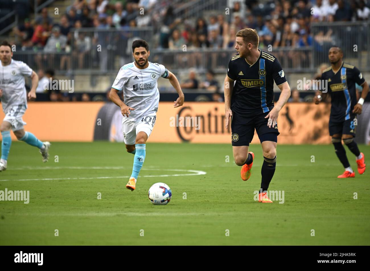 Carles gil new england revolution hi-res stock photography and images ...