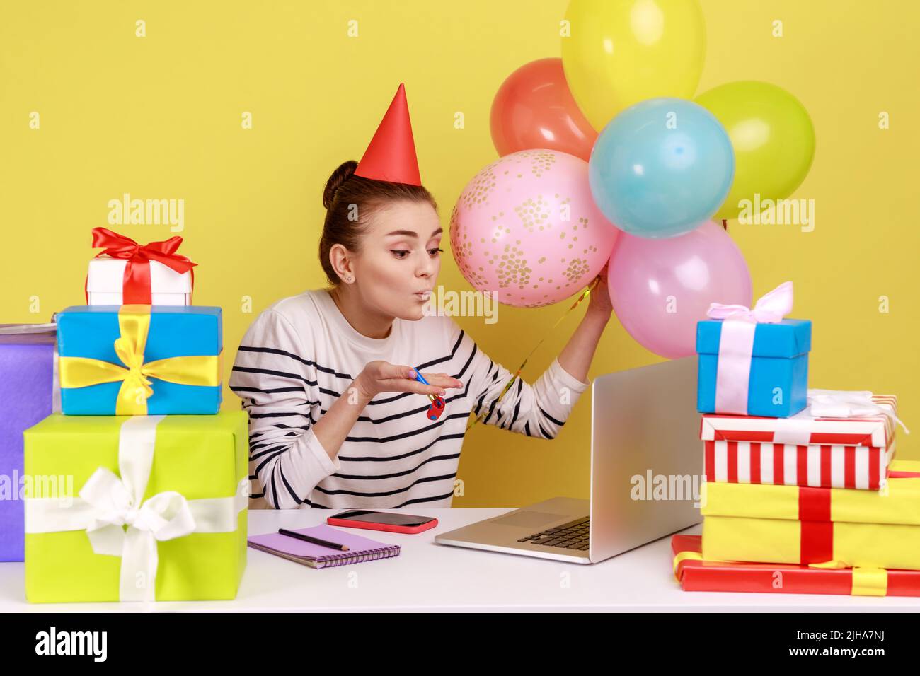 Sending gift hi-res stock photography and images - Alamy