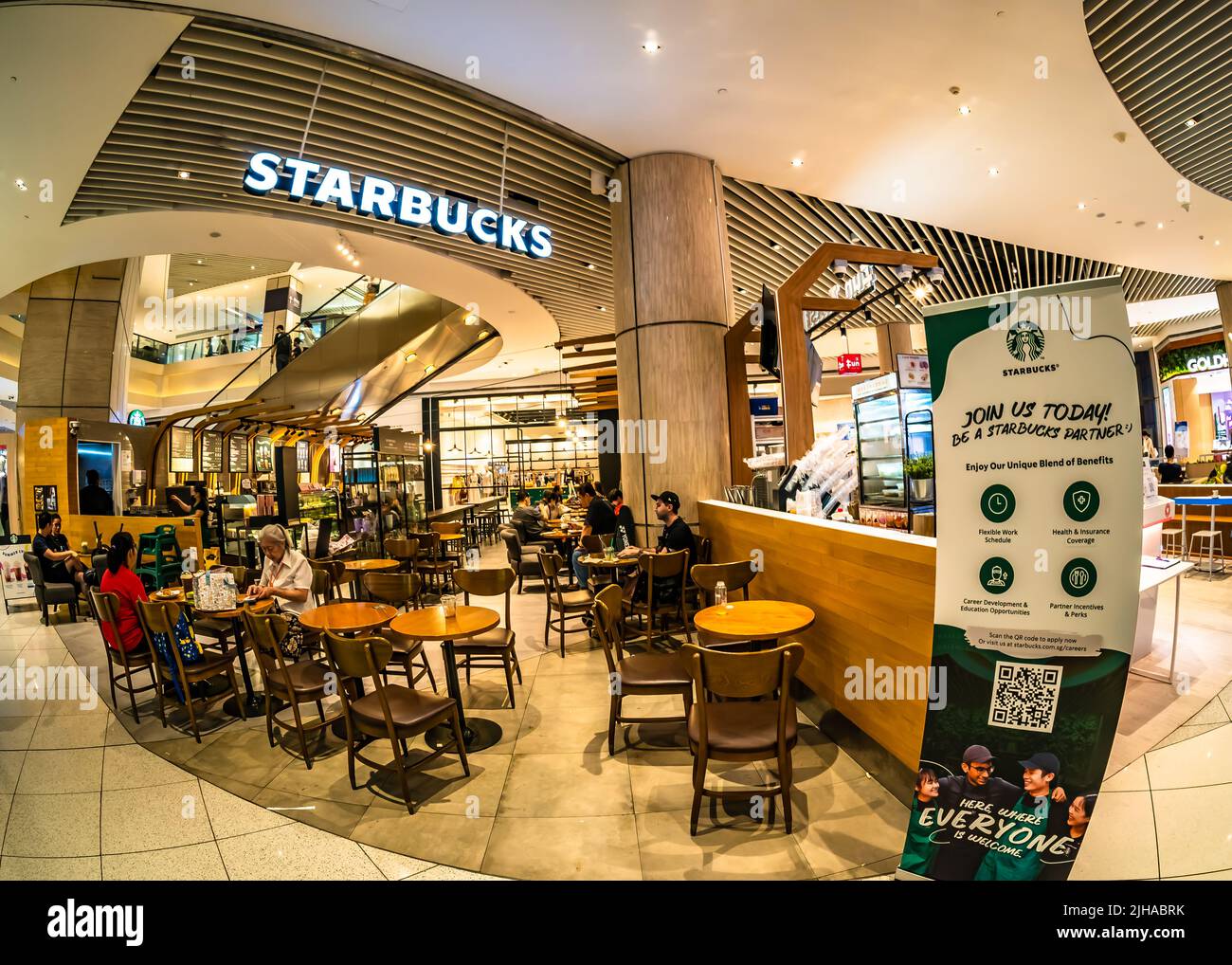Starbucks outlet in Suntec City mall, Singapore Stock Photo - Alamy