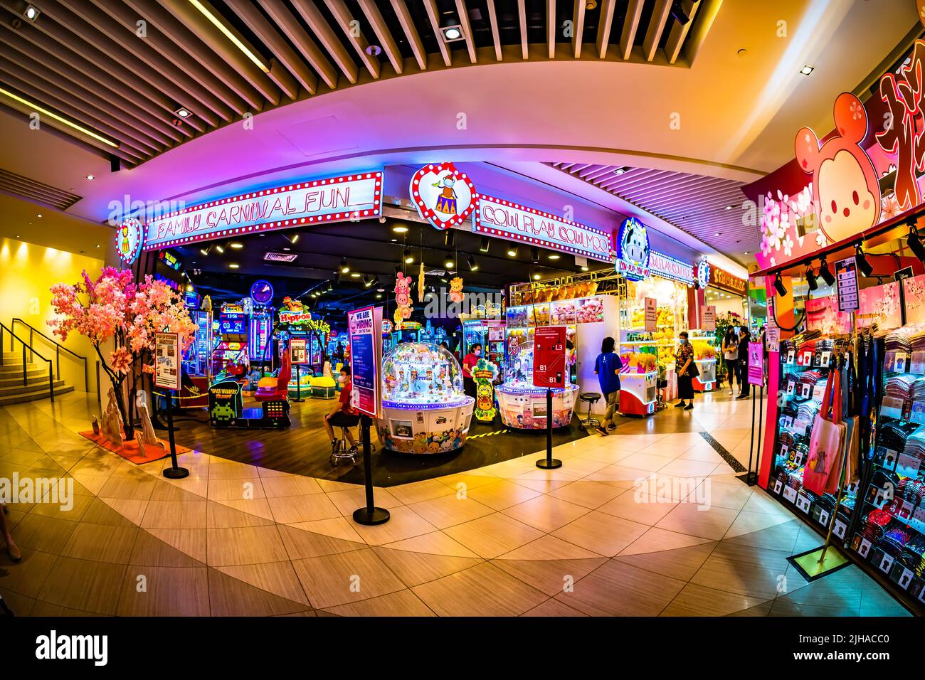 Cow play cow Moo in Suntec City Hall B, the Flagship of the Largest ...