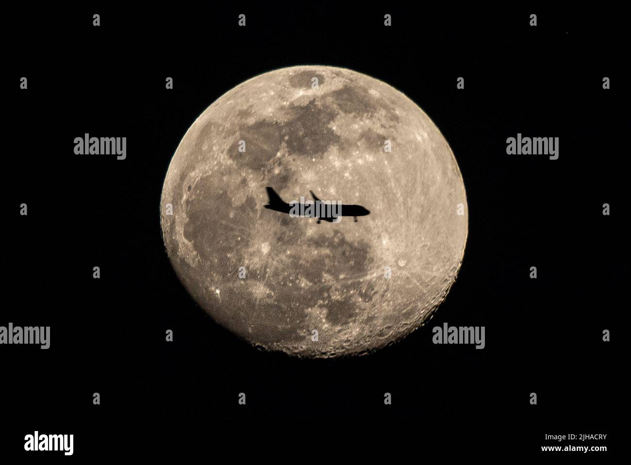 Airplane on the moon hi-res stock photography and images - Alamy