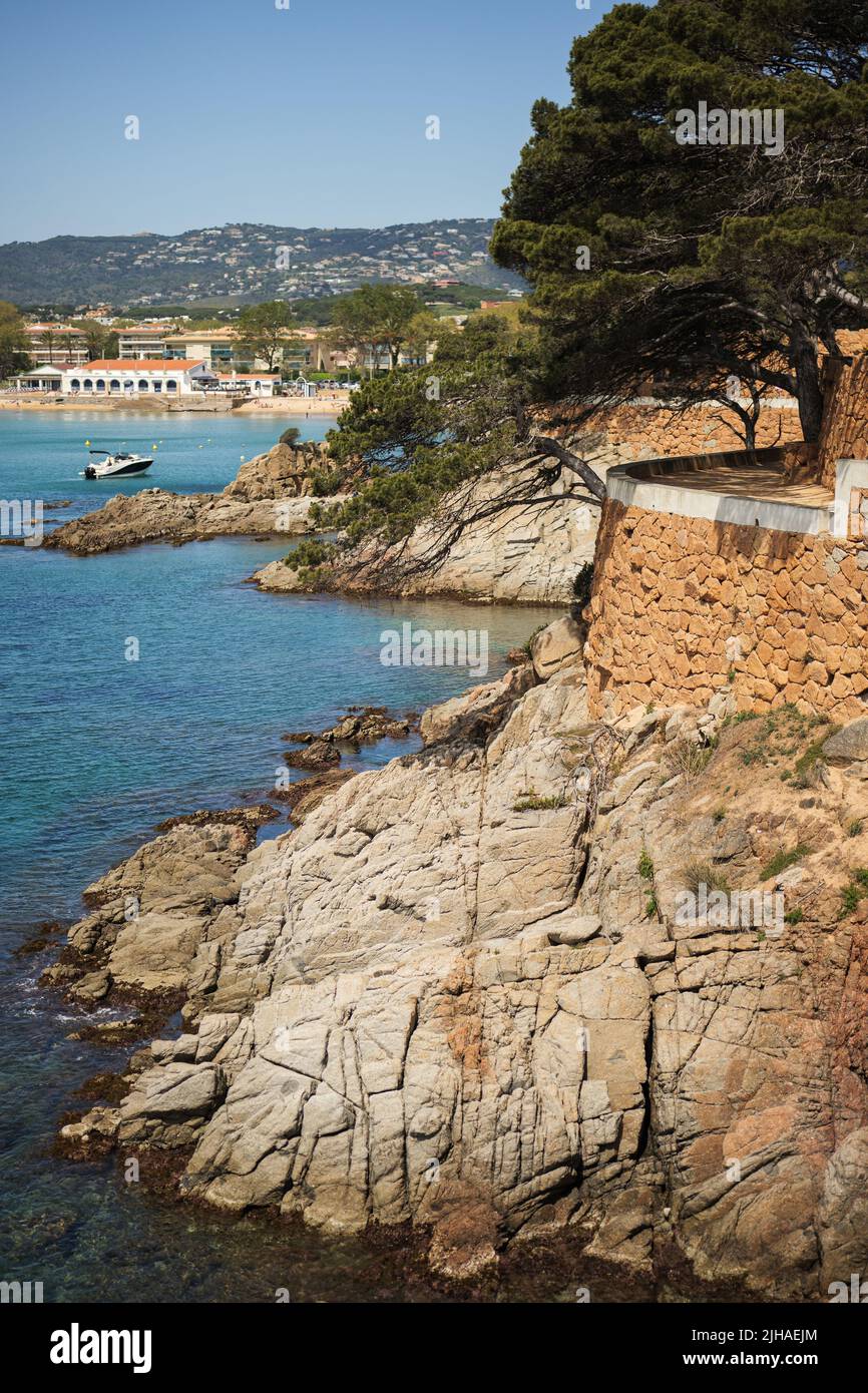Beautiful shore of mediterranean sea. Cami de Ronda track of Costa ...