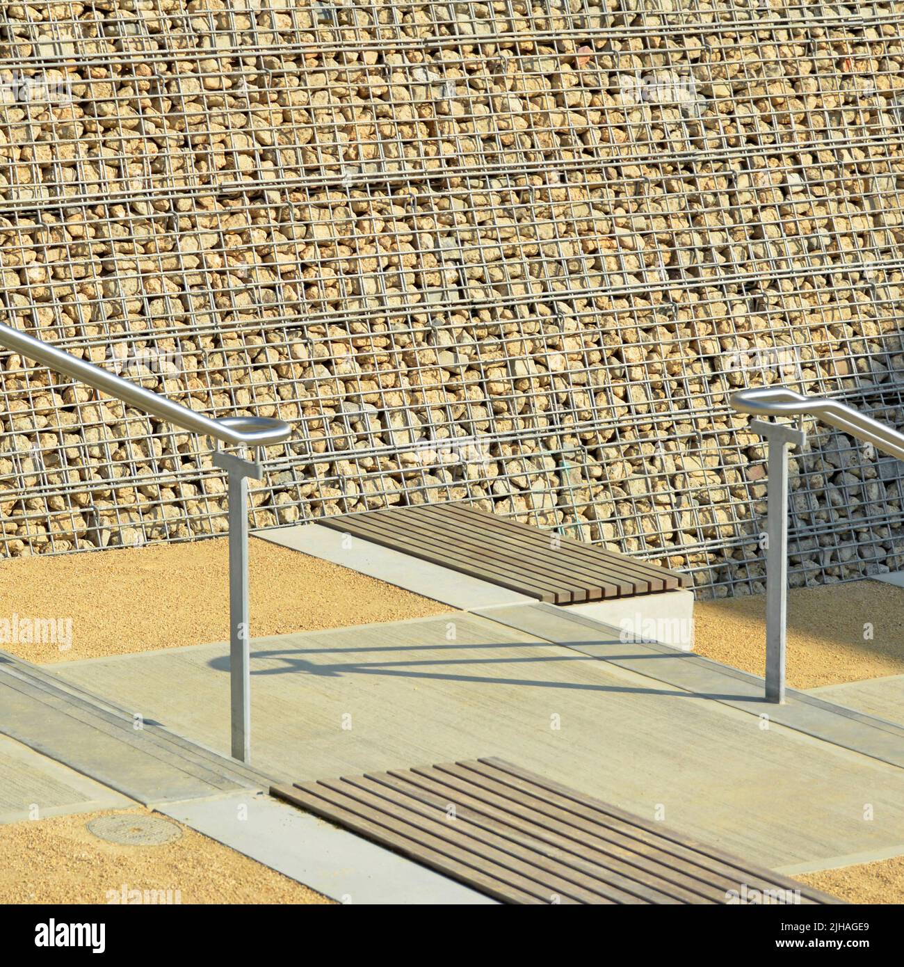 Gabions hi-res stock photography and images - Alamy