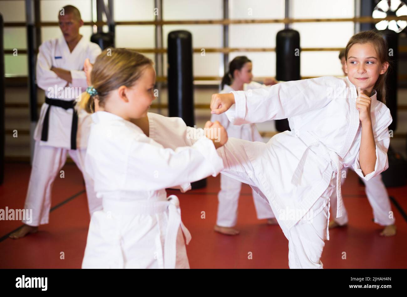 Karate class child hi-res stock photography and images - Alamy