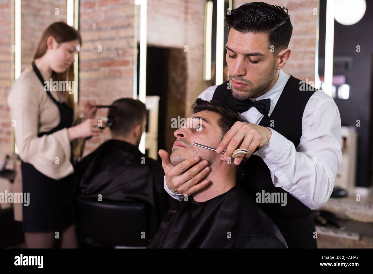 Straightl hi-res stock photography and images - Alamy