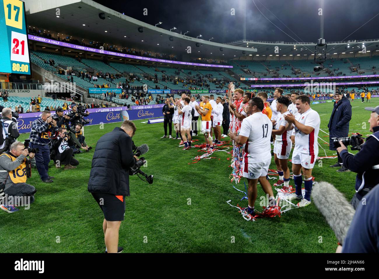 England rugby team huddle hi-res stock photography and images - Alamy