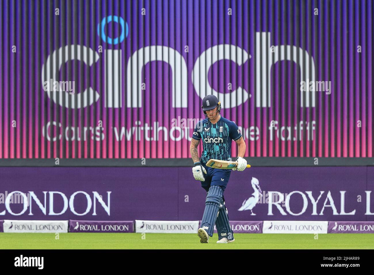 Ben Stokes of England walks out to bat Stock Photo - Alamy
