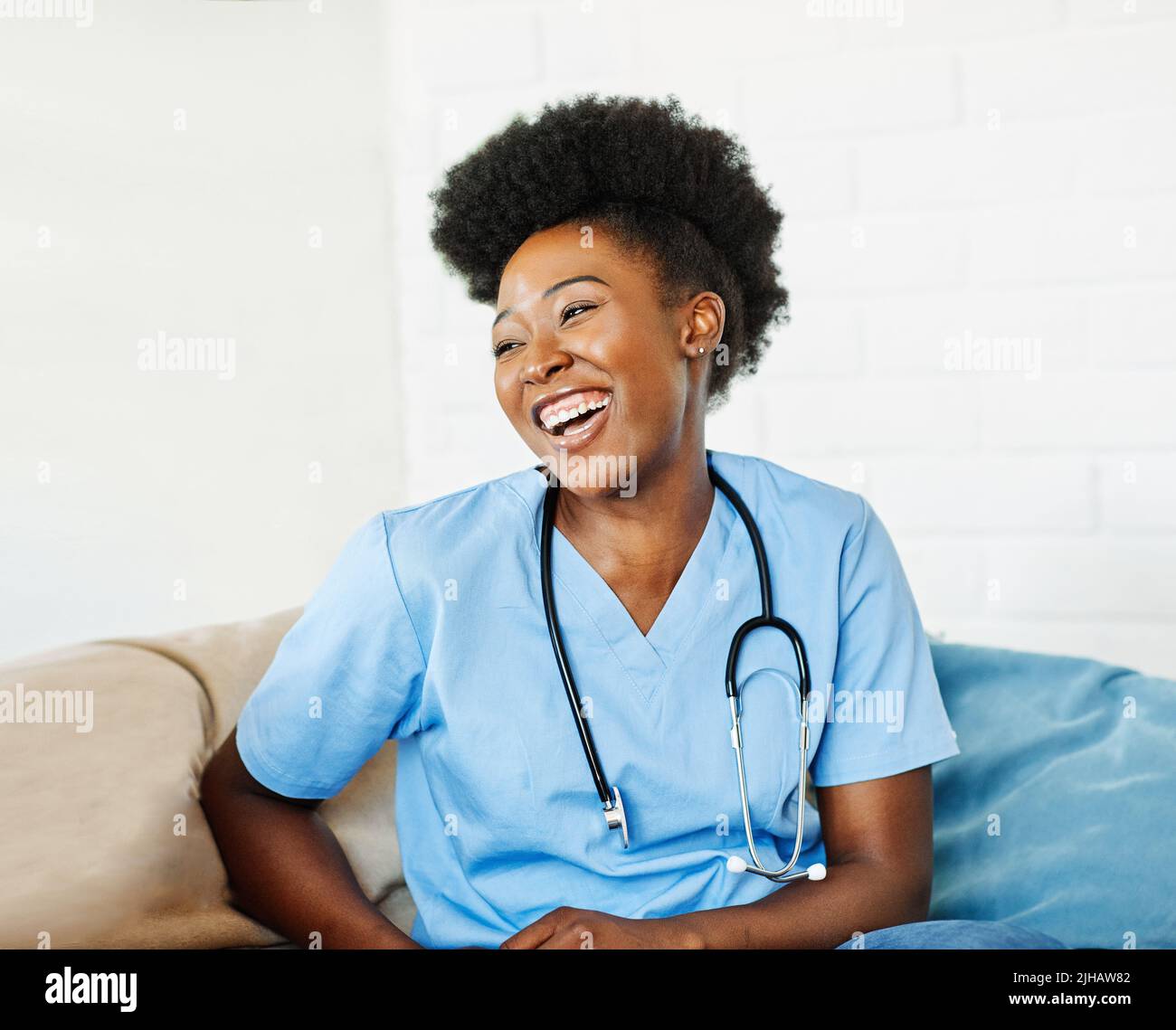 nurse woman doctor hospital medica female health caregiver assistance ...