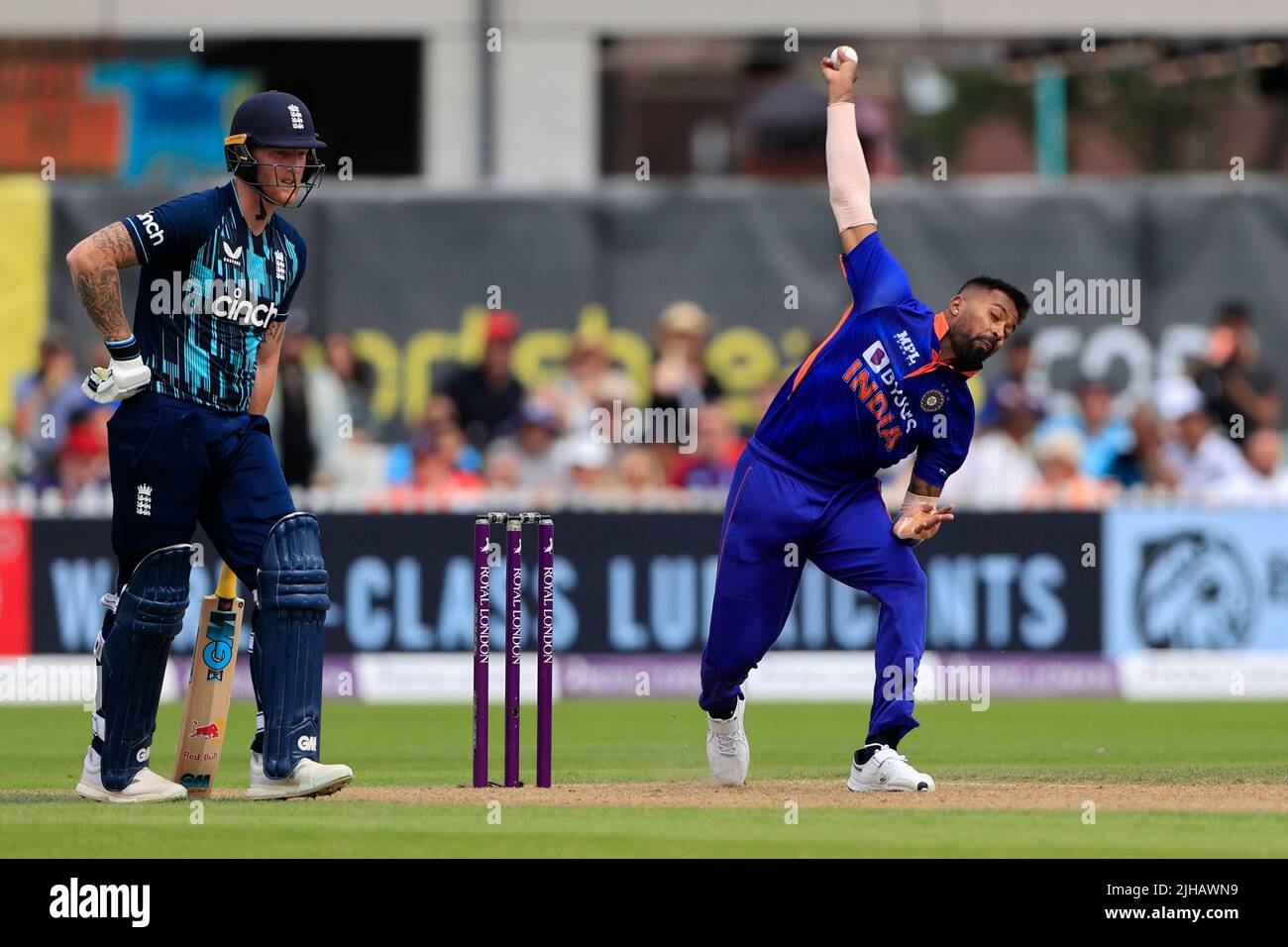 Hardik pandya hi-res stock photography and images - Alamy
