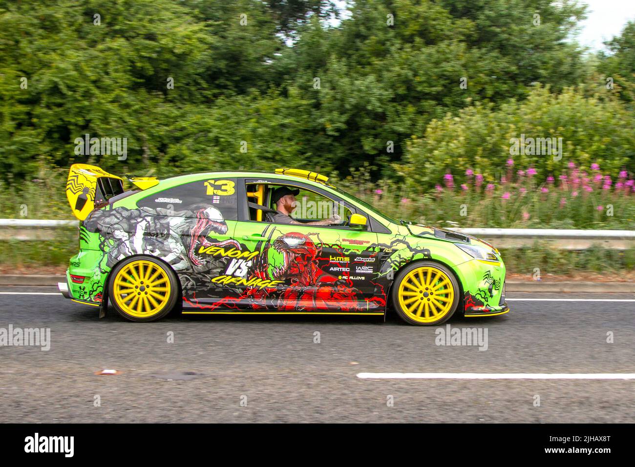 2010 Green yellow custom Ford Focus 2521cc petrol 6 speed manual ...