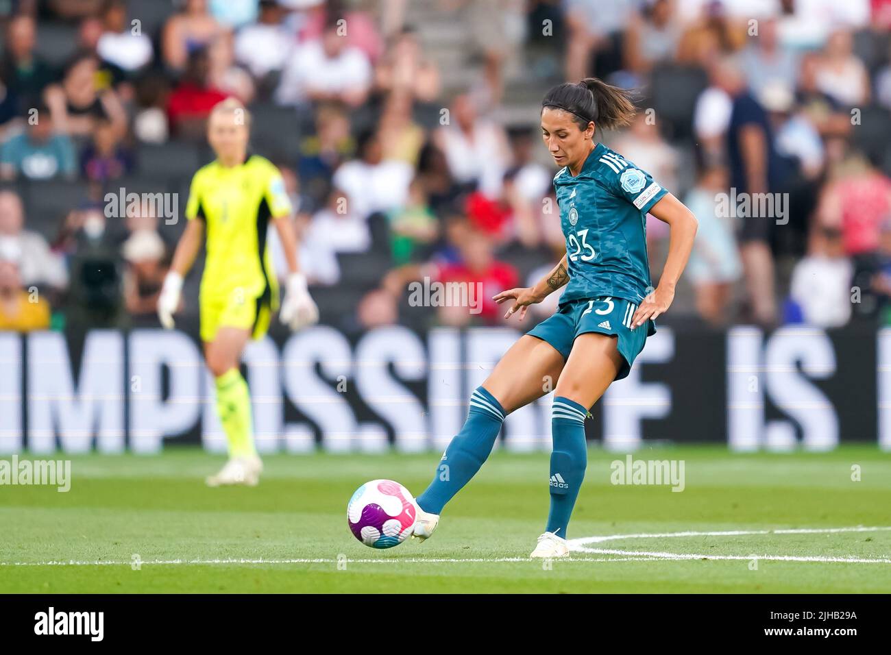 Milton Keynes, England, July 16th 2022: Sara Doorsoun-Khajeh (23 Germany) controls the ball ...