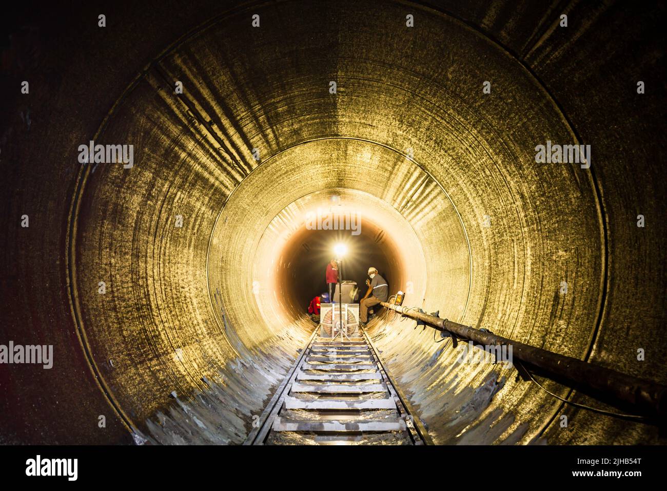 Interior industrial confined space hi-res stock photography and images ...