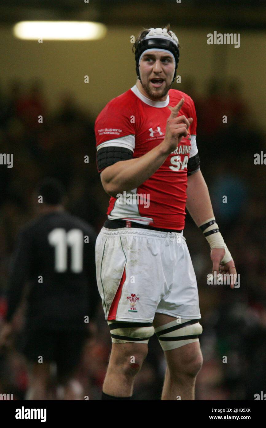 Ryan jones rugby wales hi-res stock photography and images - Alamy