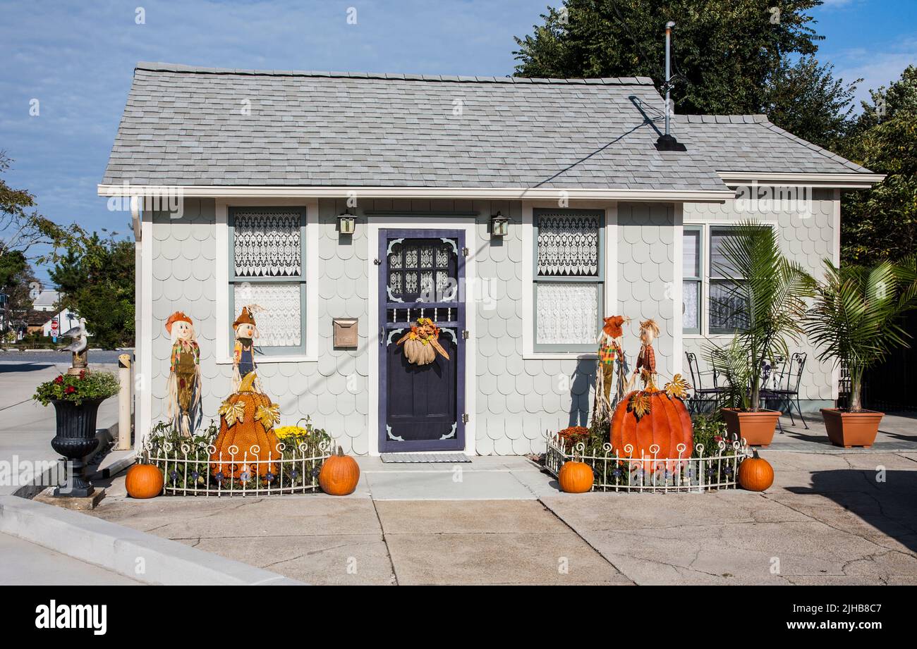 Colorful autumn front door display, Cape May, New Jersey, USA US NJ ...