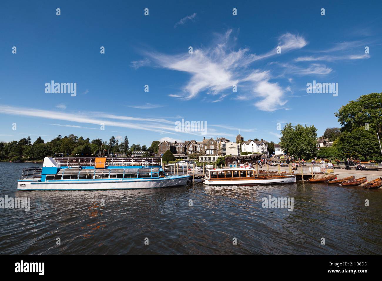 Bowness Bay on Lake Windermere Cumbria UK .The National Park World ...