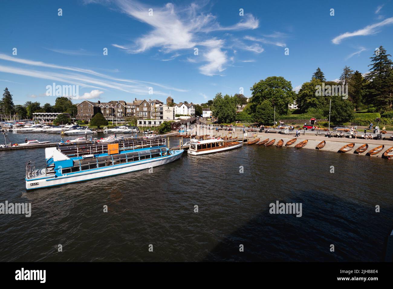 Bowness Bay on Lake Windermere Cumbria UK .The National Park World ...