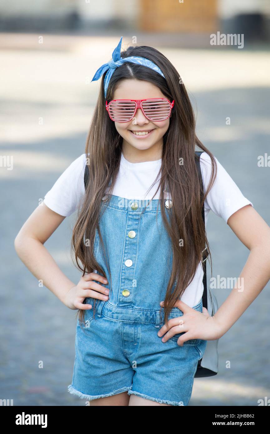 Tween glasses hi-res stock photography and images - Alamy