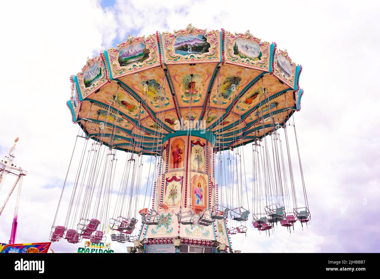 German retro chain carousel at the popular fun fair "Rheinkirmes" 2022 ...