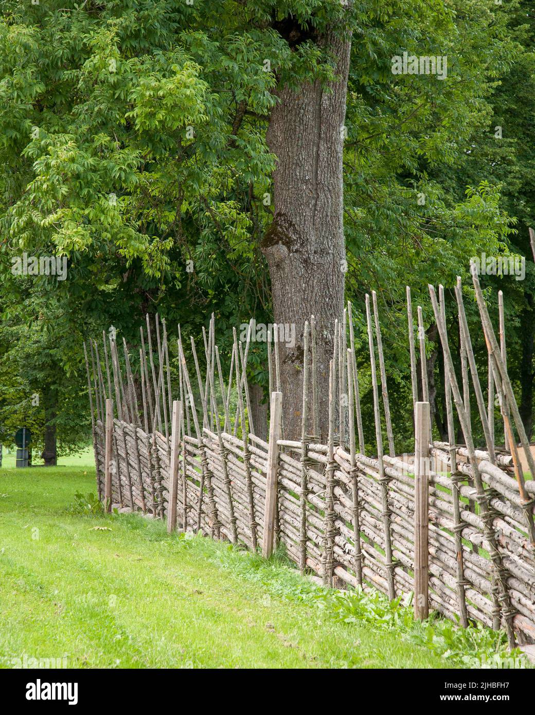 Old field fencing hi-res stock photography and images - Alamy