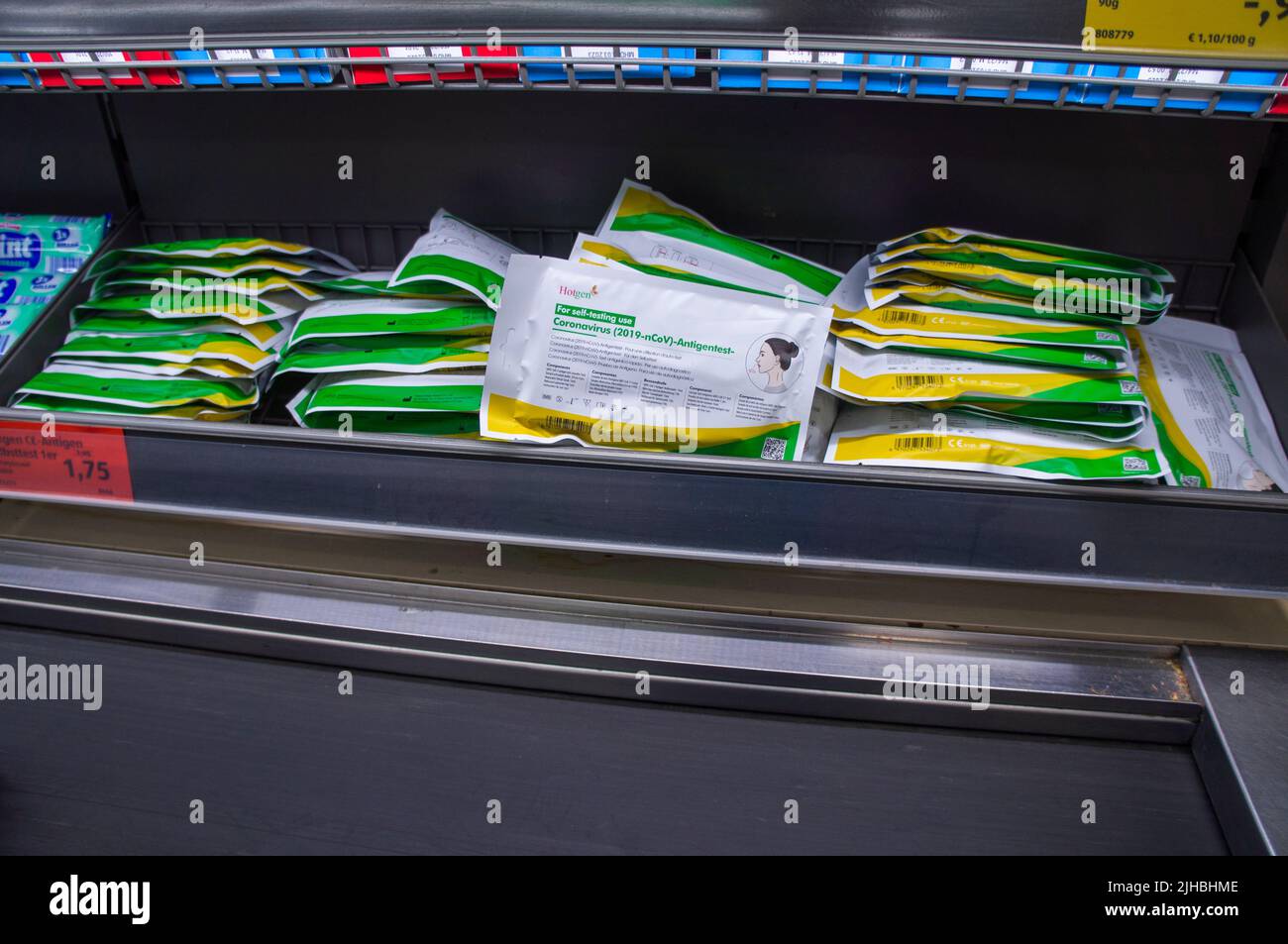 Edeka supermarket hi-res stock photography and images - Alamy