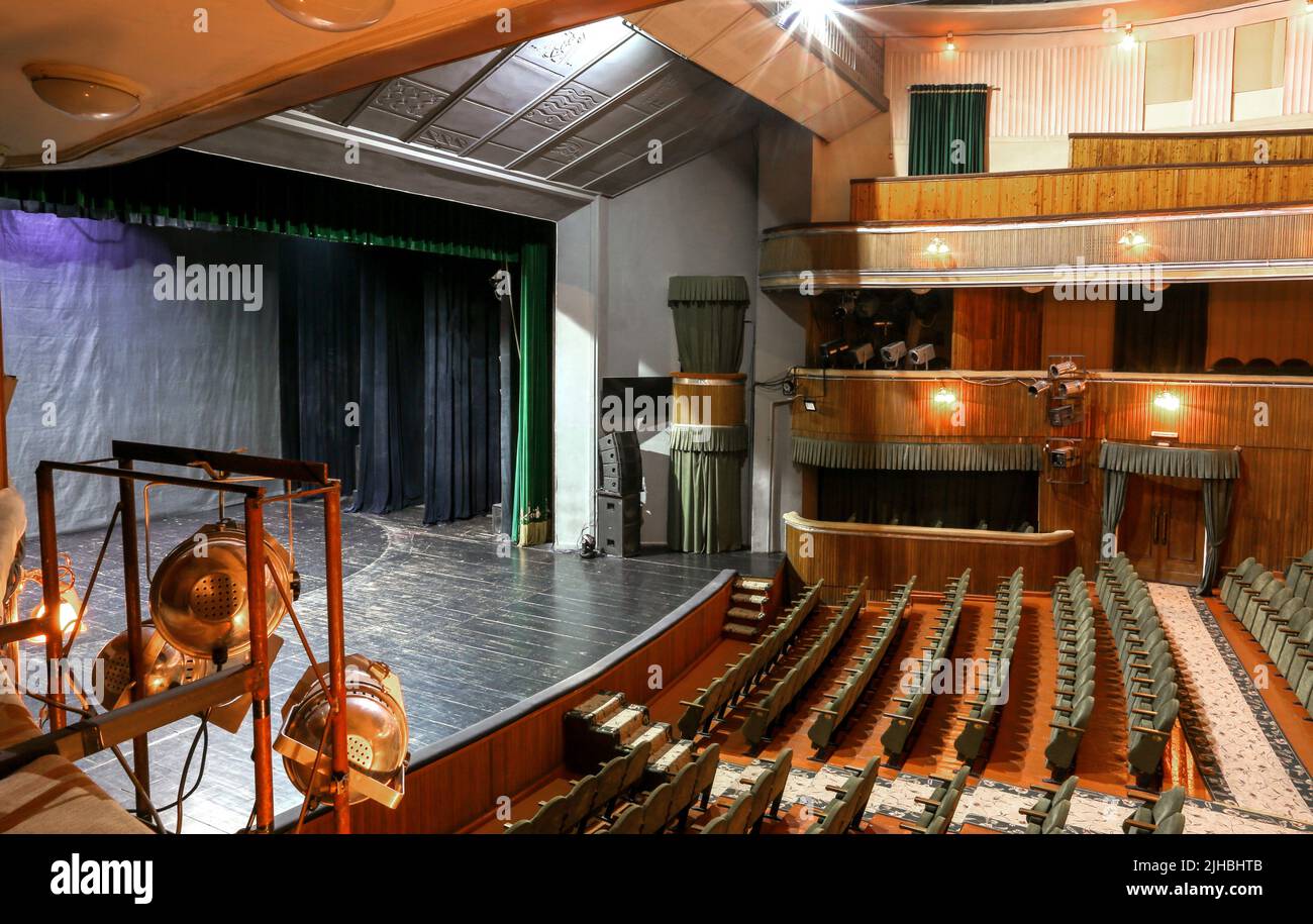 Image theater balcony parterre bed stage spotlight Stock Photo - Alamy