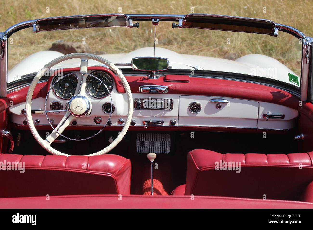 Mercedes dashboard hi-res stock photography and images - Alamy Mercedes dashboard hi-res stock photography and images - Alamy