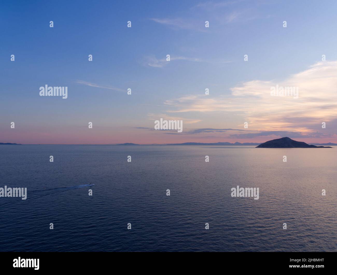 Wide angle landscape marine coastline hi-res stock photography and ...