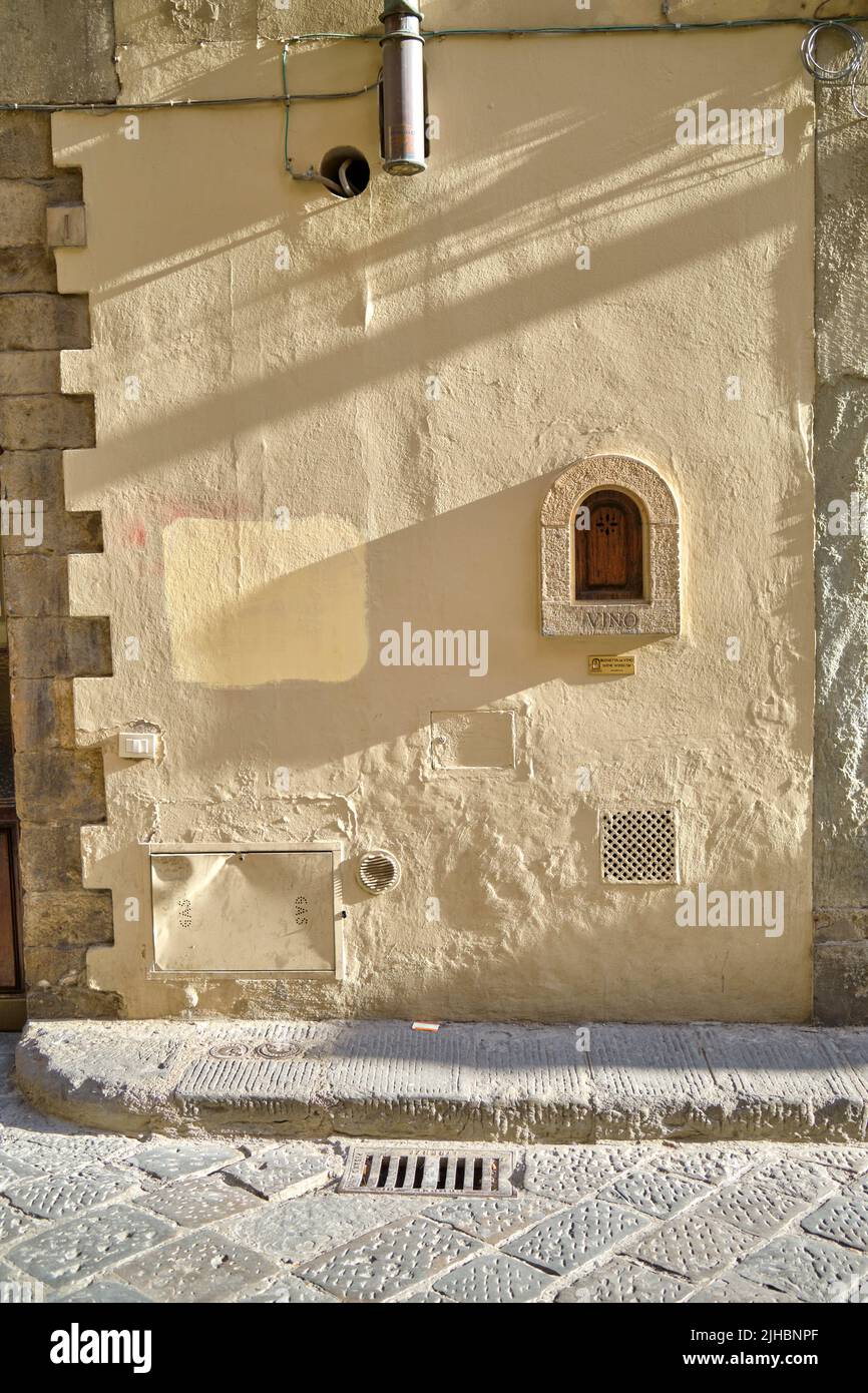 Historic Wine Window or Buchetta del Vino in Florence Italy Stock Photo ...