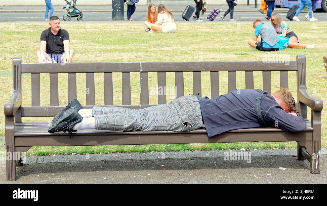 Glasgow, Scotland, UK July 17th 2022. UK Weather: Sunny as the weather ...