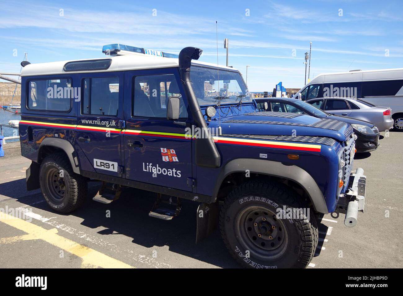 RNLI land rover vehicle at harbour Stock Photo - Alamy