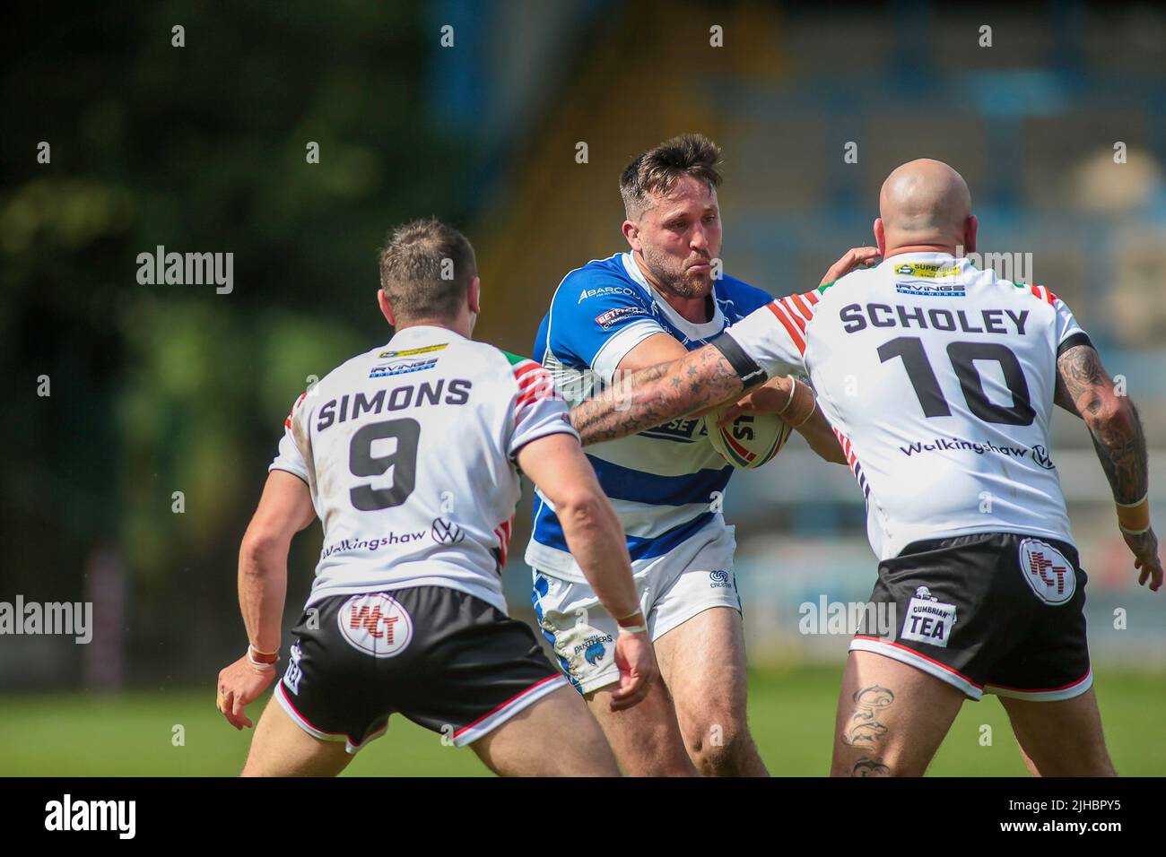 Halifax, UK. 17th July, 2022. Matt Garside on the charge for Halifax ...